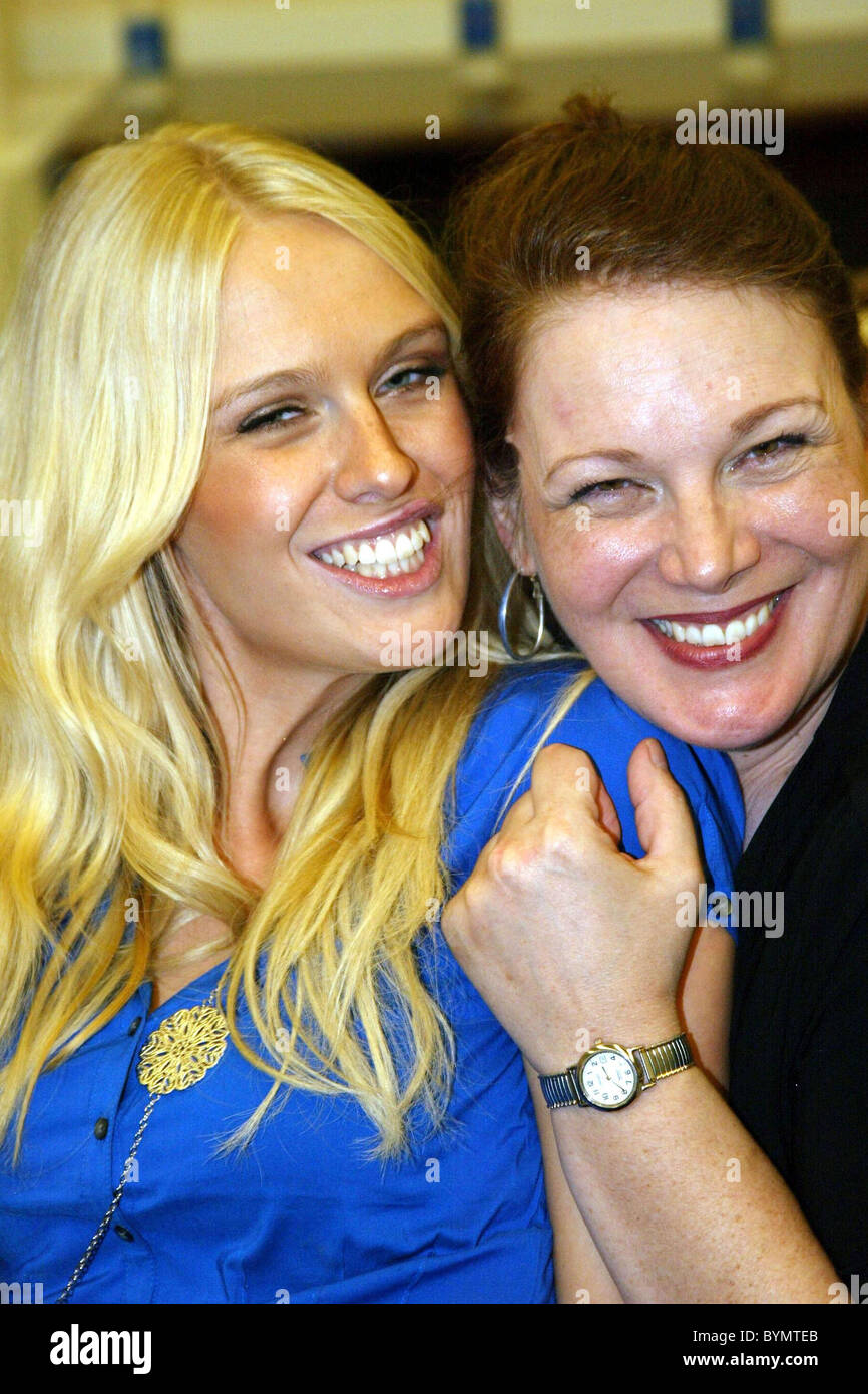 America's Next Top Model Cycle 7 winner CariDee English speaks on ...