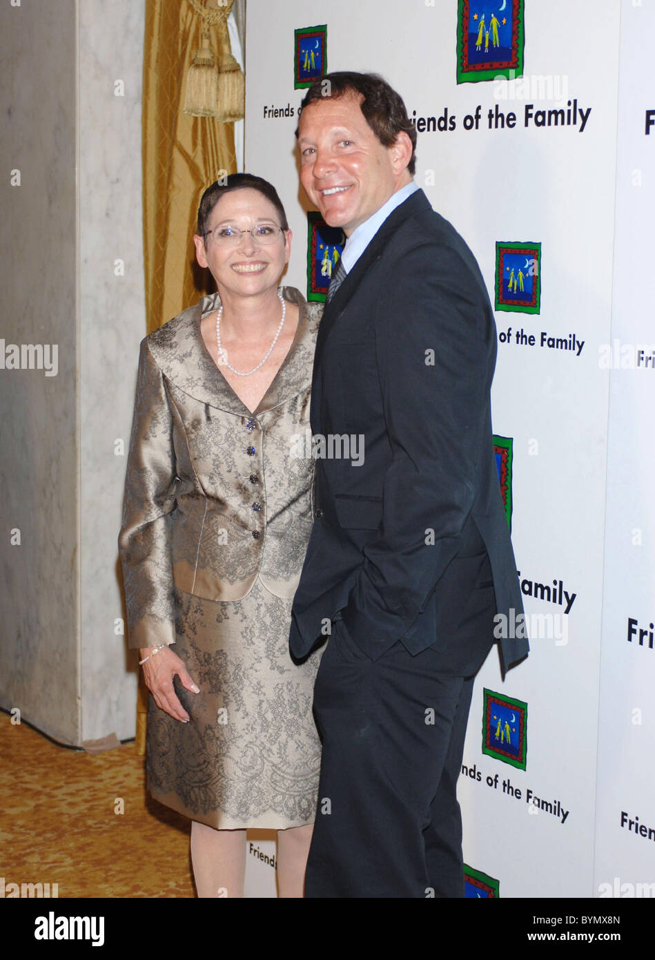 Susan Kaplan and Steve Guttenberg Friends of the Family's 11th Annual ...