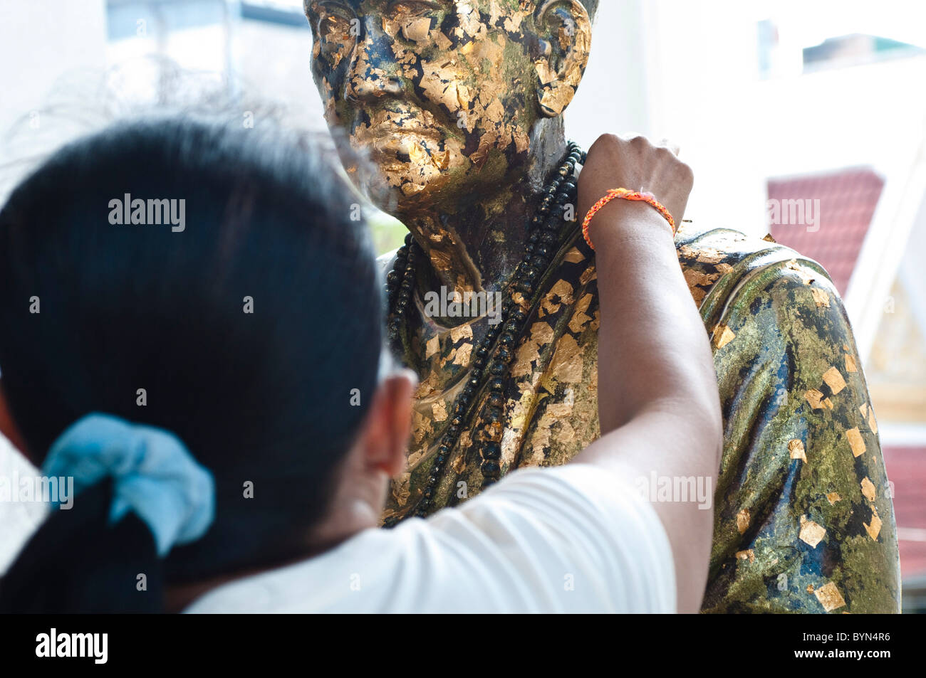 Gold paper hi-res stock photography and images - Alamy