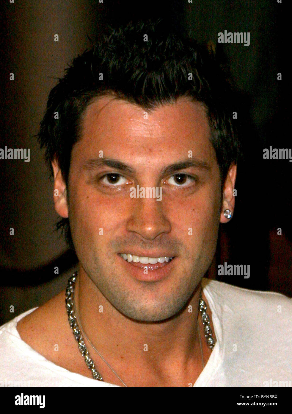 Maksim Chmerkovskiy Hans Klok's 'The Beauty of Magic' featuring Pamela ...