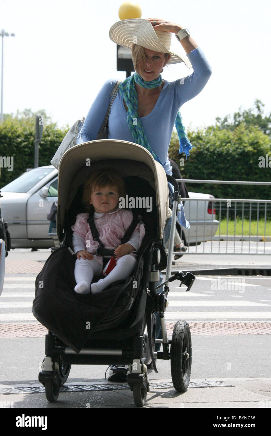 Kate Garraway and her husband Derek Draper and their daughter darcy ...