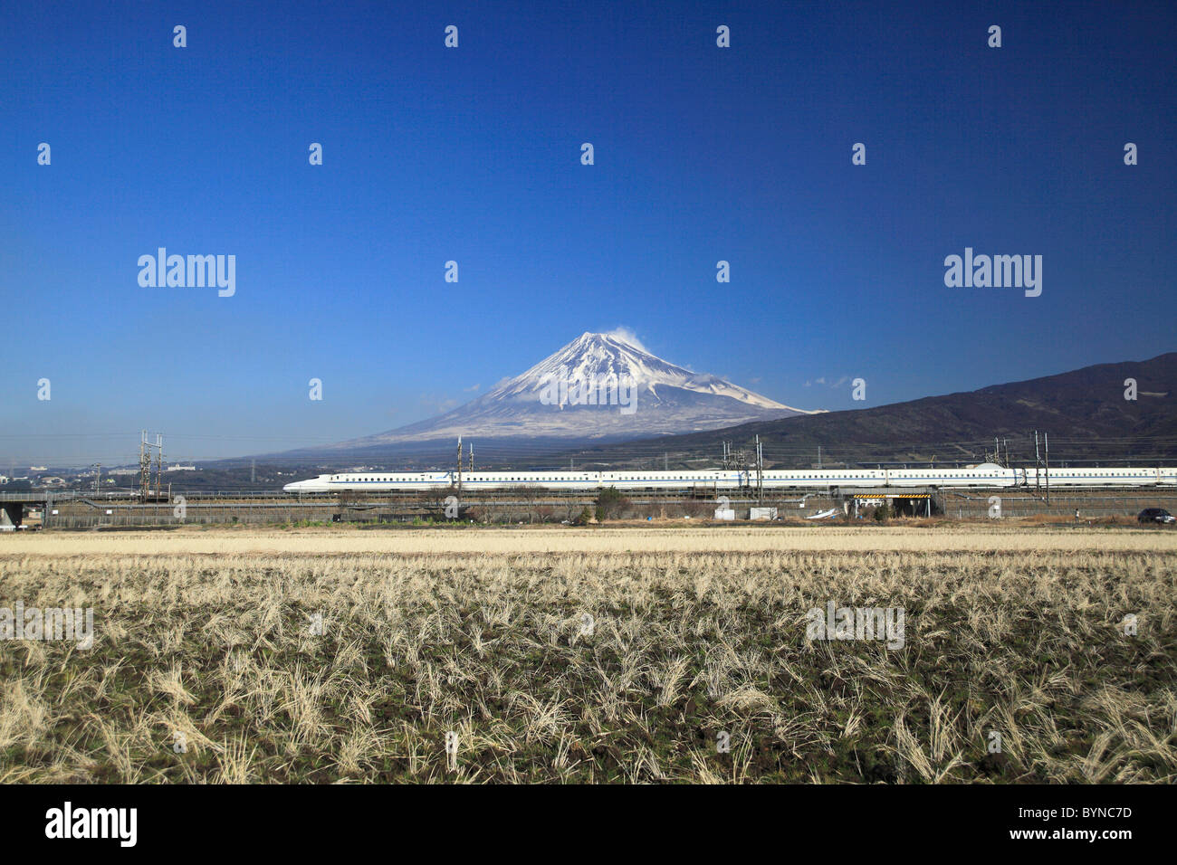 Bullet train hi-res stock photography and images - Alamy