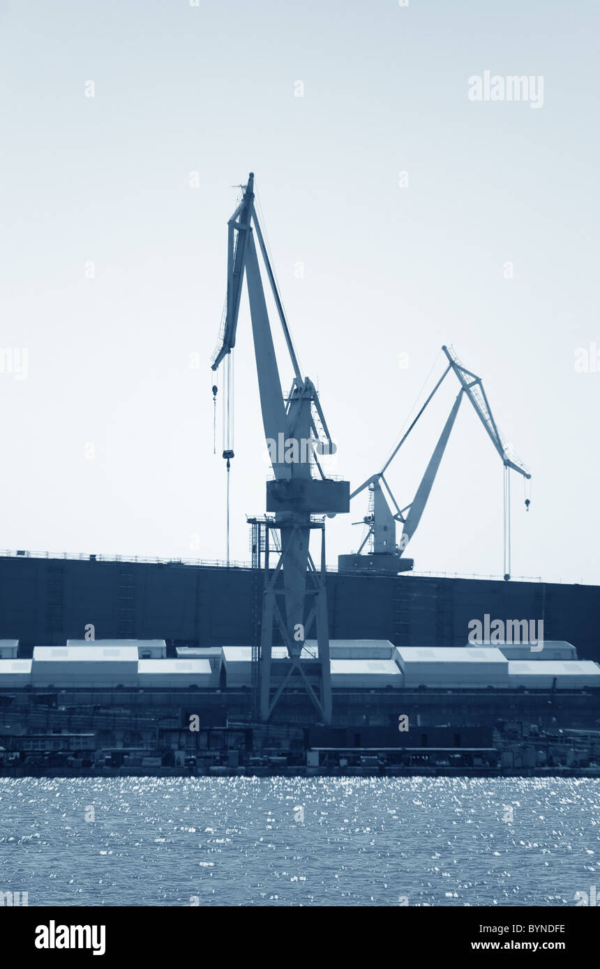 Shipyard photography hi-res stock photography and images - Alamy