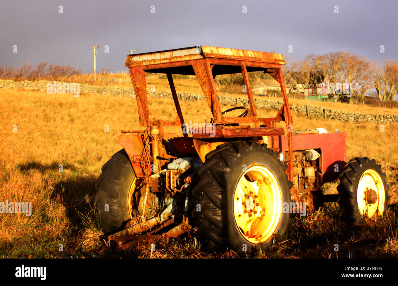 Abandoned Tractor Stock Photos & Abandoned Tractor Stock Images - Alamy