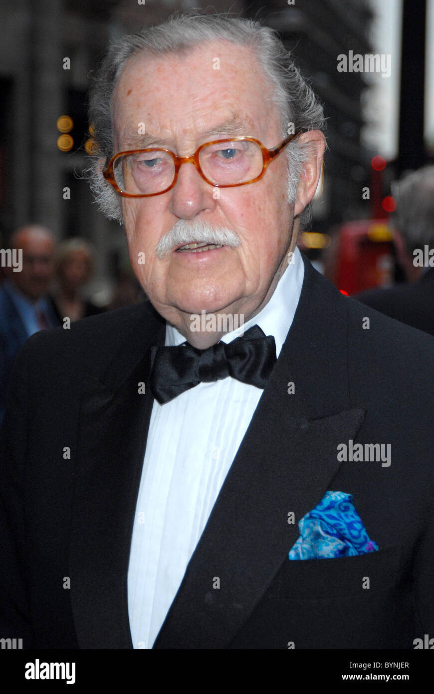 Alan Whicker Art & Antiques Fair - charity gala evening held at ...
