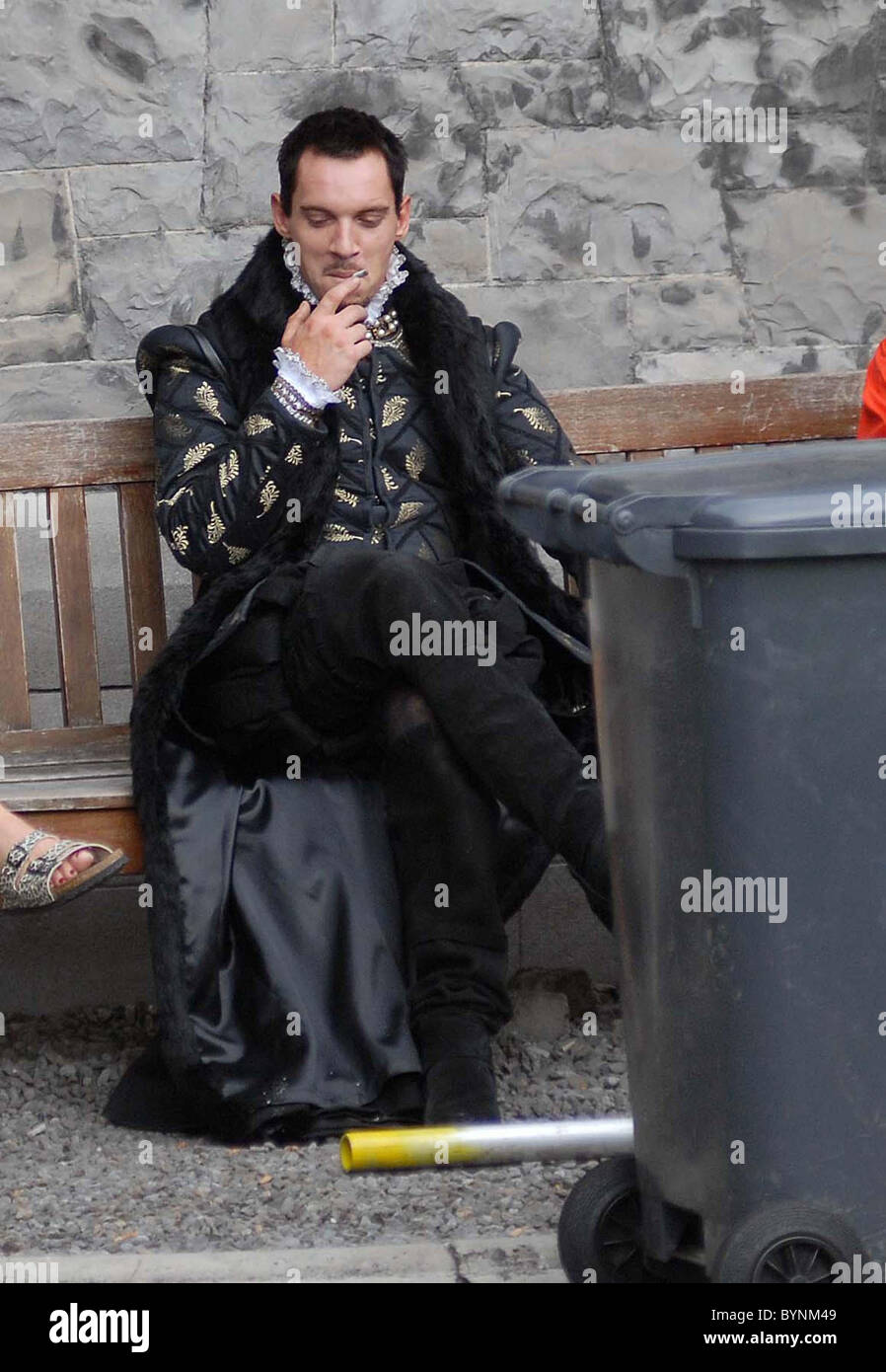 Jonathan Rhys Meyers (Henry VIII) First day of filming the second ...