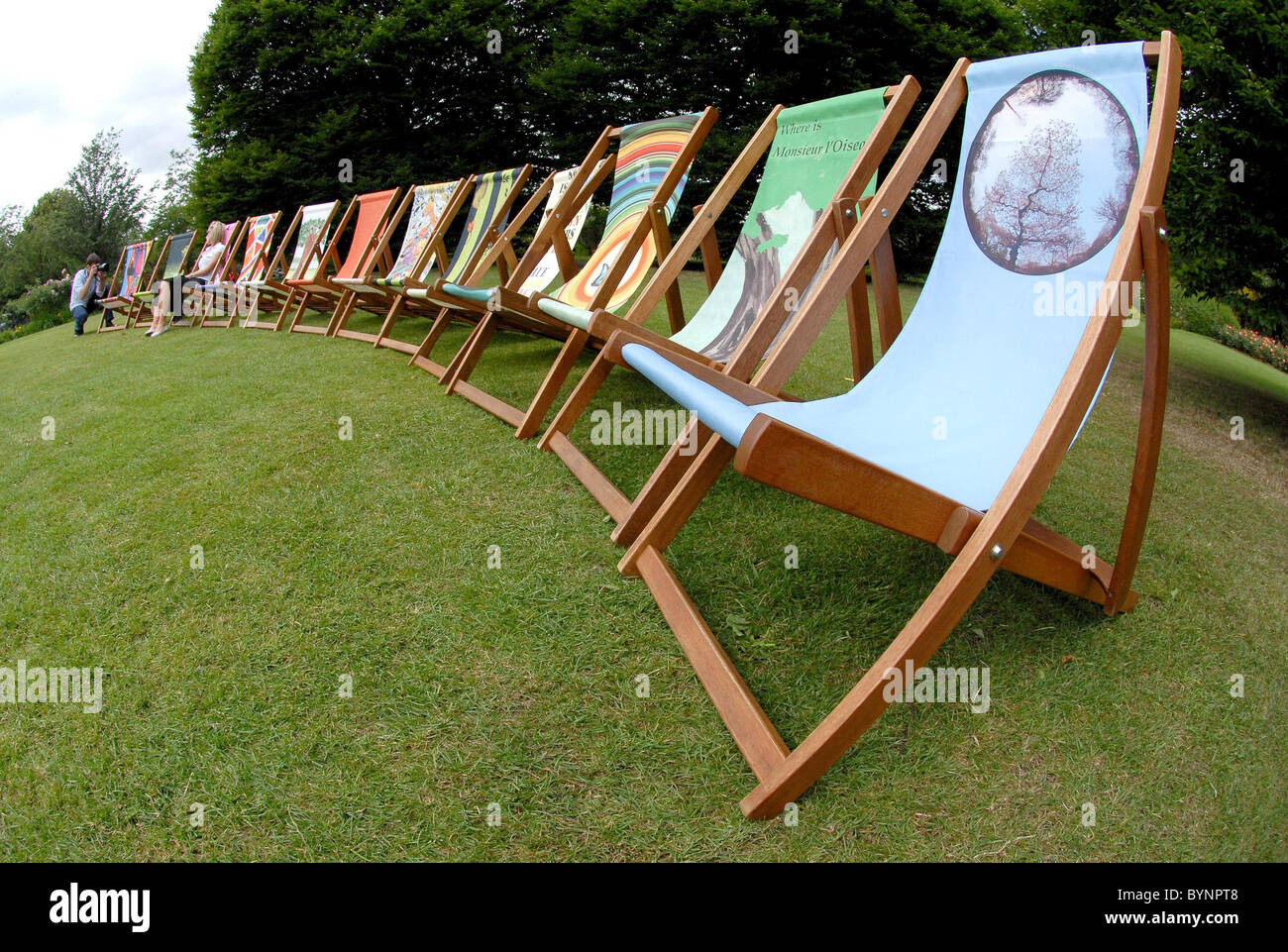 The Finishing Academy's Jill Pollitt teaches deckchair etiquette to ...