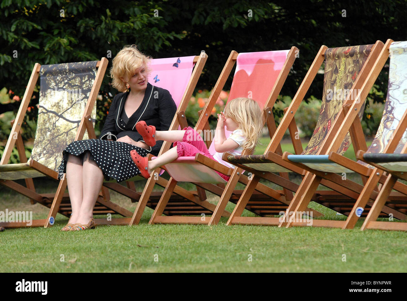 The Finishing Academy's Jill Pollitt teaches deckchair etiquette to ...
