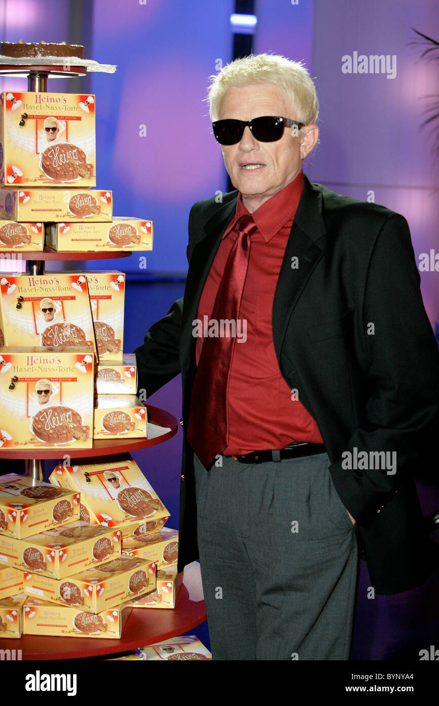 Heino, German talkshow "Die Aktuelle Schaubude" at Studio Hamburg ...