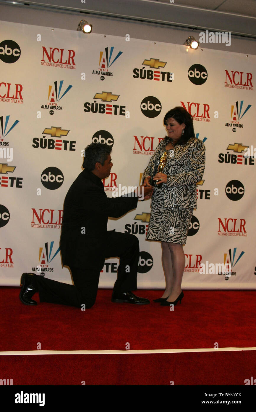 George lopez and wife hi-res stock photography and images - Alamy