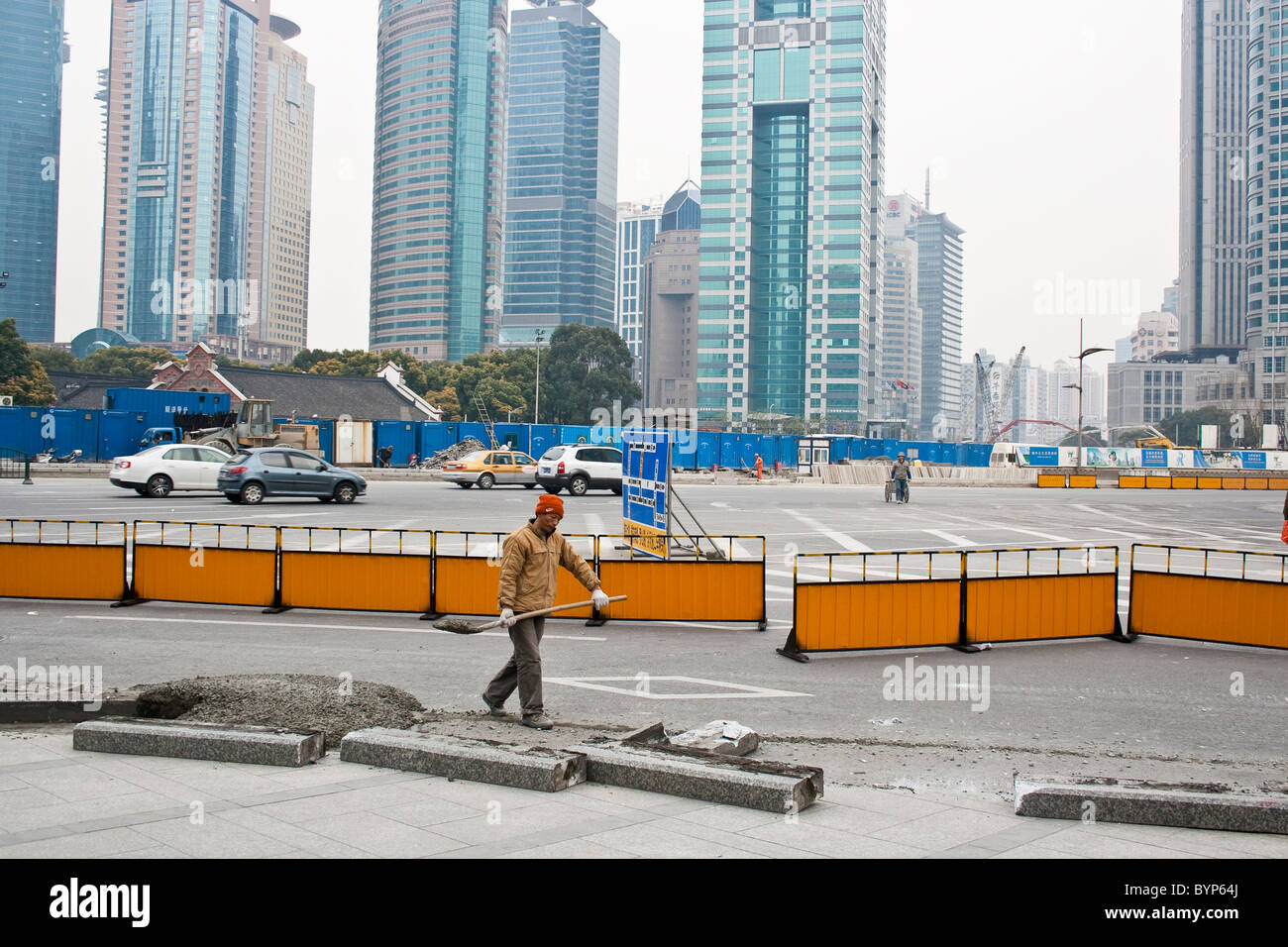 Labor at construction site Stock Photo - Alamy