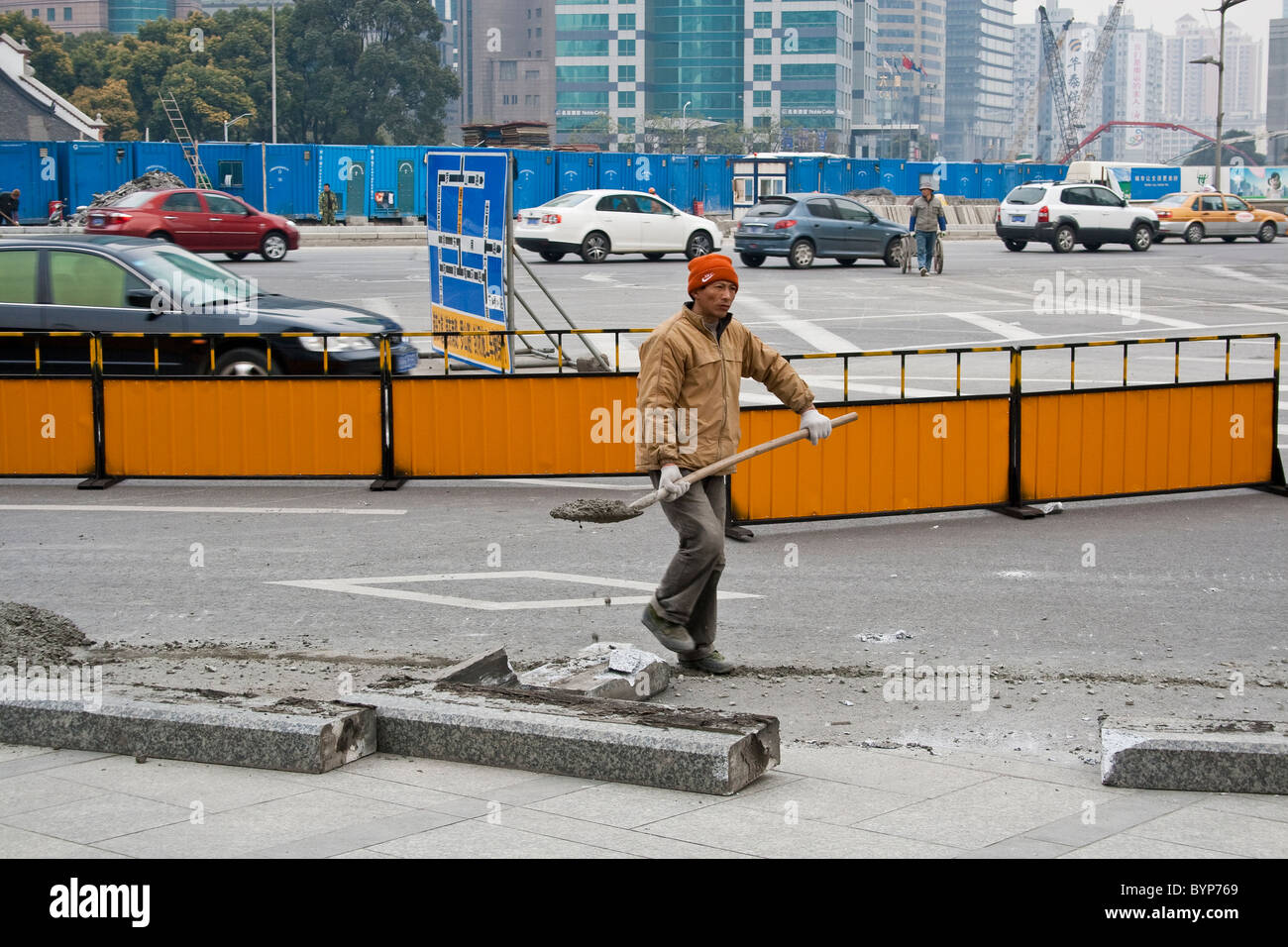 Labor at construction site Stock Photo - Alamy