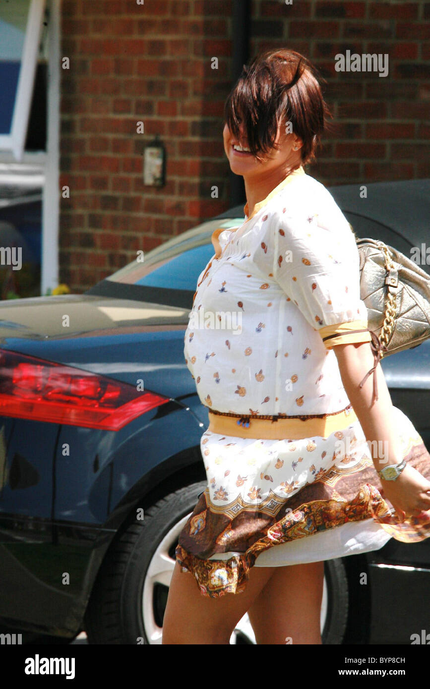 Jade Goody is all smiles as she leaves her home with her fiance Jack ...