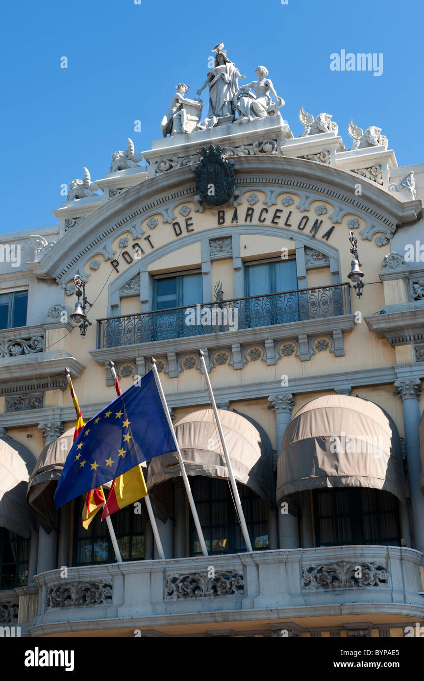 Building of the port of barcelona hi-res stock photography and images ...