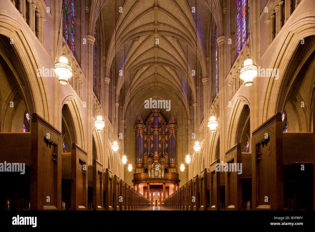 USA, North Carolina, Durham, Towering vaulted interior of Duke ...