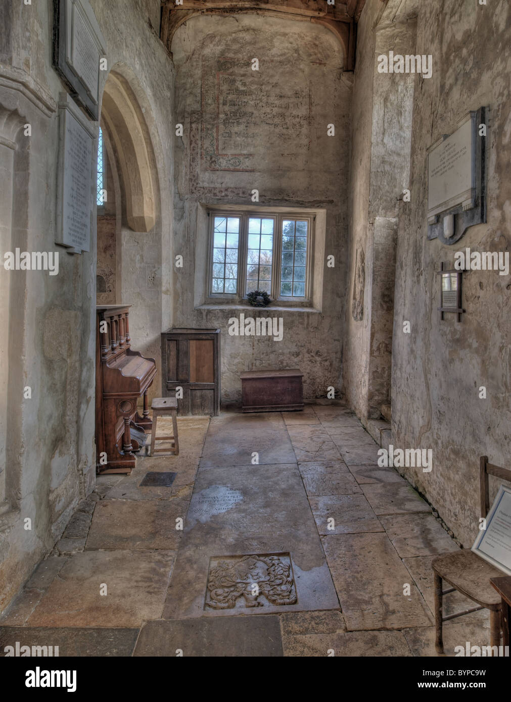 St john baptist church inglesham hi-res stock photography and images ...