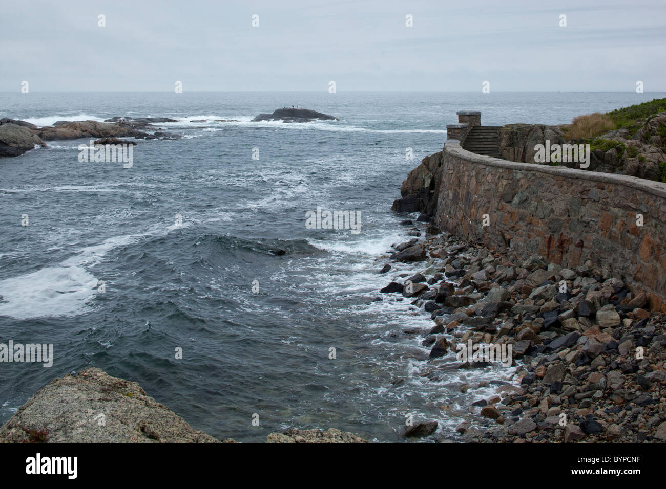 USA, Rhode Island, Newport, Foggy spring morning along Cliff Walk ...