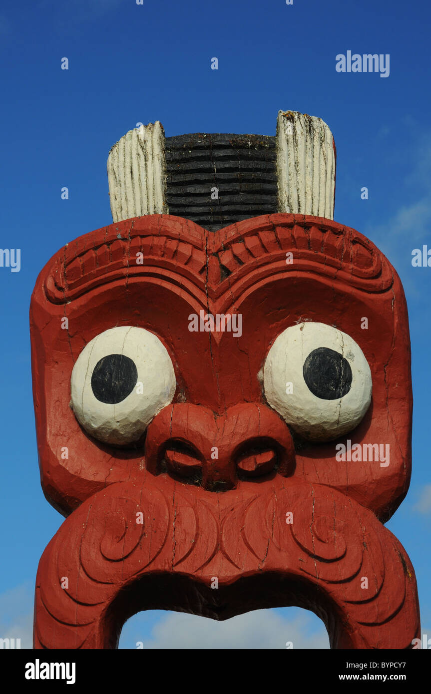 Maori sculptures in New Zealand Stock Photo - Alamy