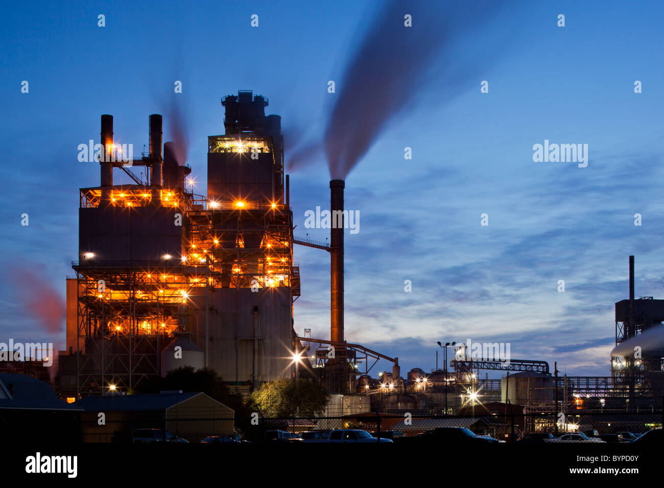 USA, South Carolina, Georgetown, Steam and pollution billow from ...