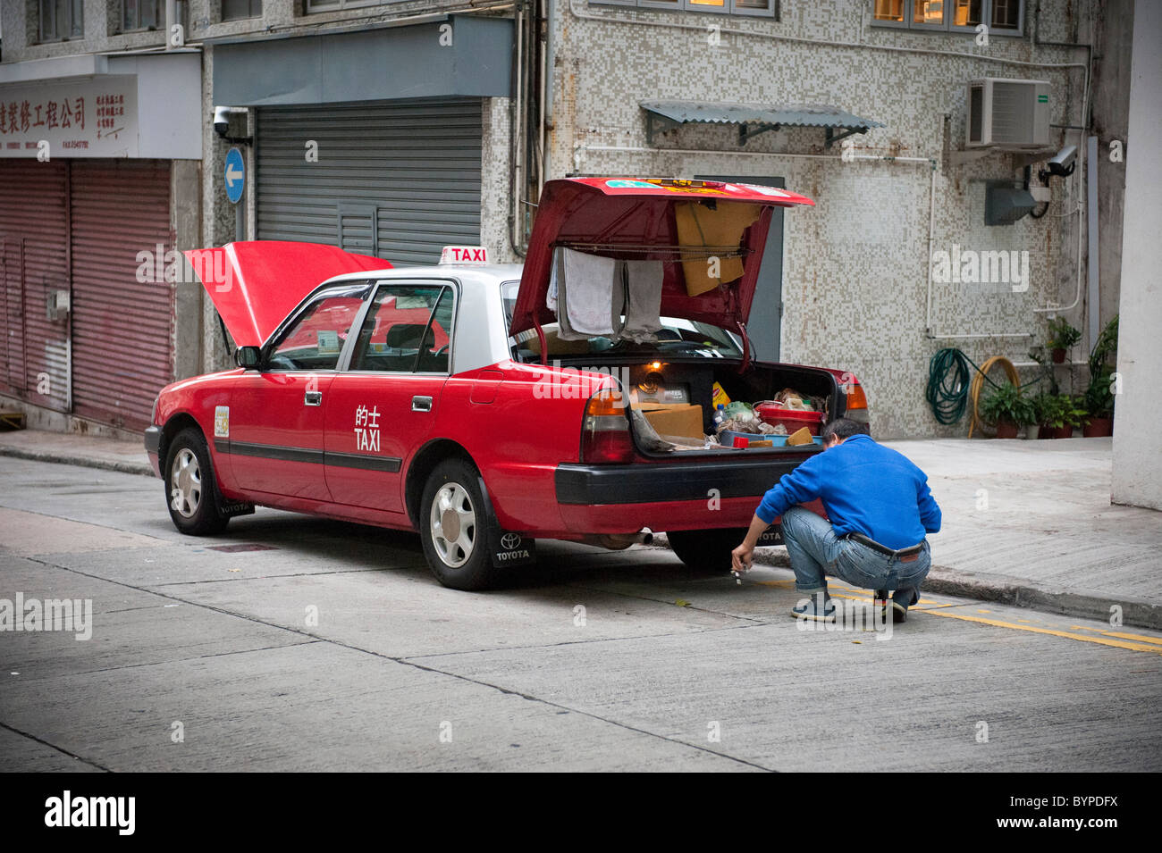 Taxi driver shift hi-res stock photography and images - Alamy