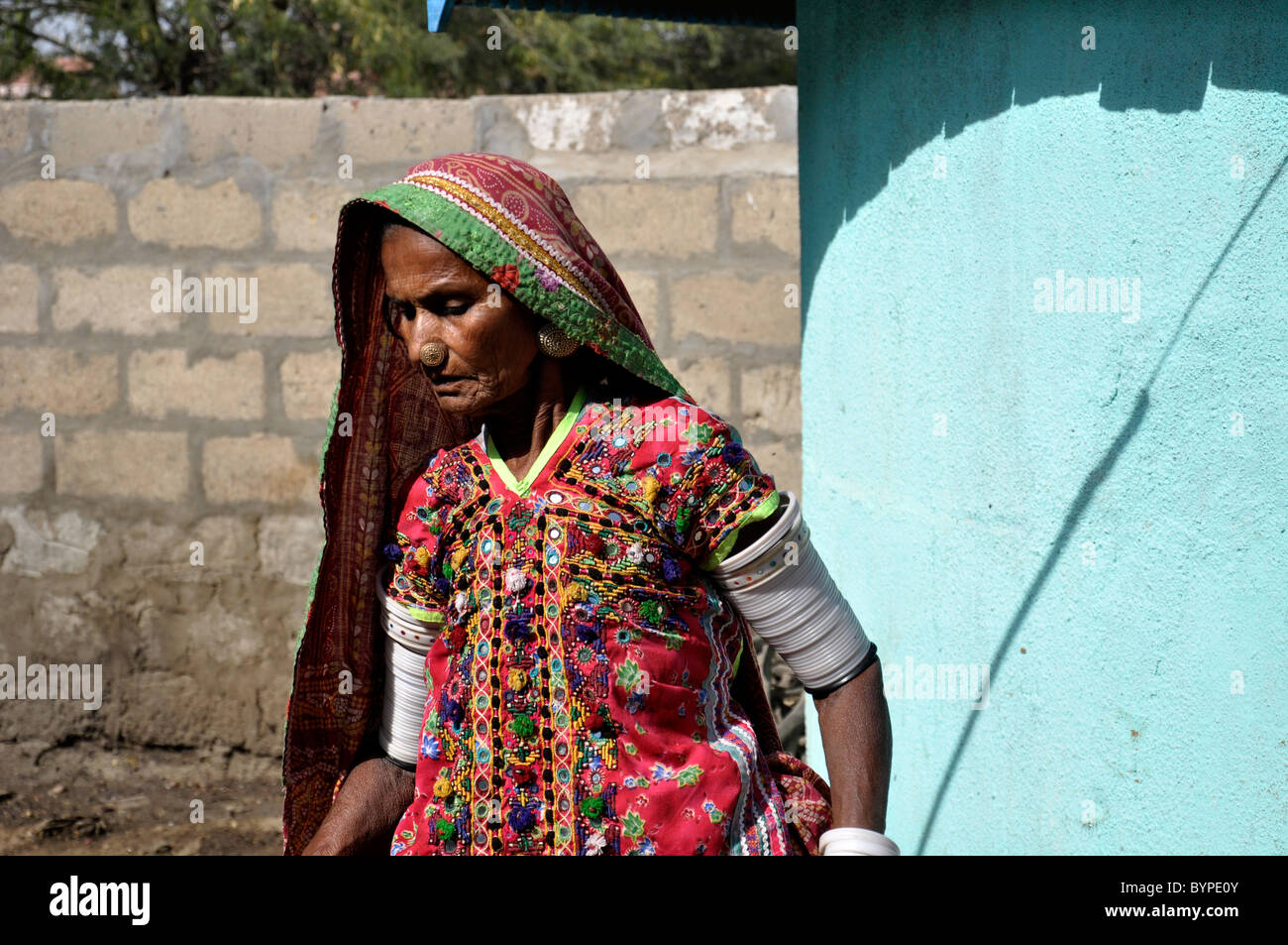 Rural woman from kutch district of Gujarat, india Stock Photo - Alamy