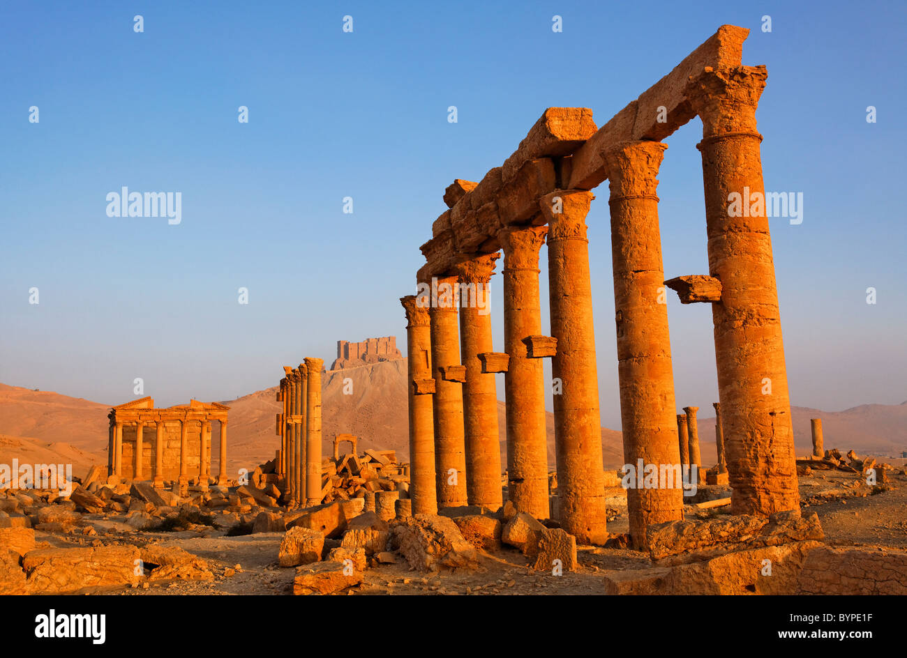 The Colonnaded Street and the Arab Castle, Palmyra, Syria Stock Photo ...