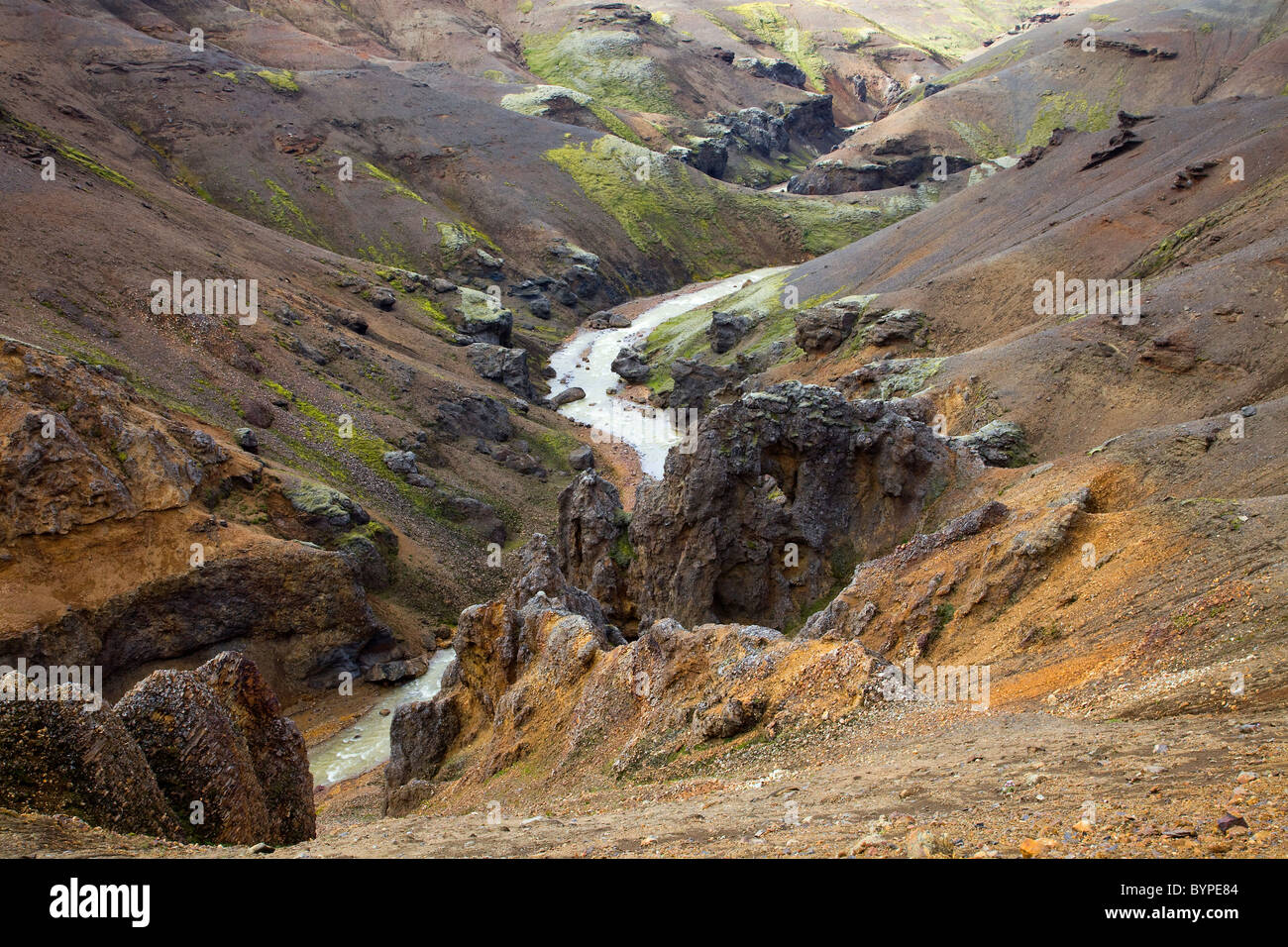 Look into the ravine Ásgarðsgljúfur near the geothermal area ...