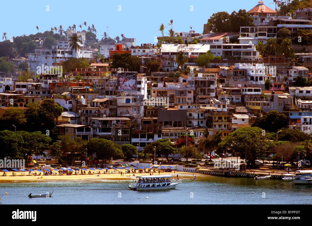 Hillside houses shops hi-res stock photography and images - Alamy
