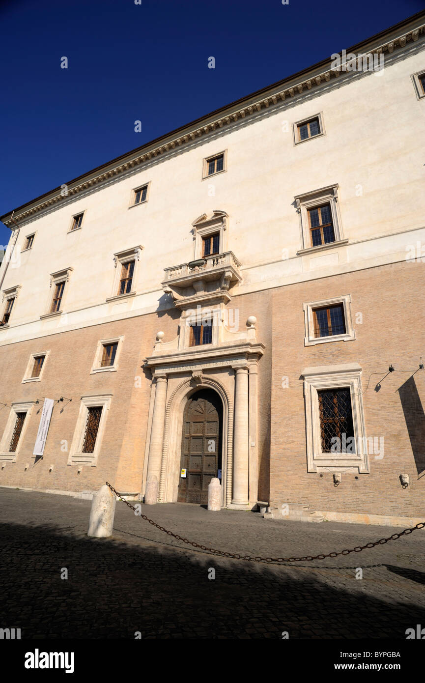 Villa medici rome hi-res stock photography and images - Alamy