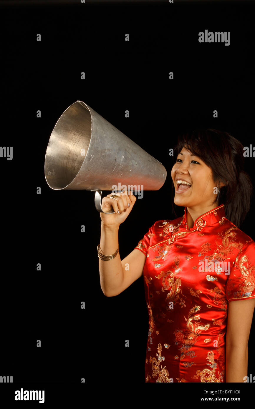 Chinese woman sing hi-res stock photography and images - Alamy
