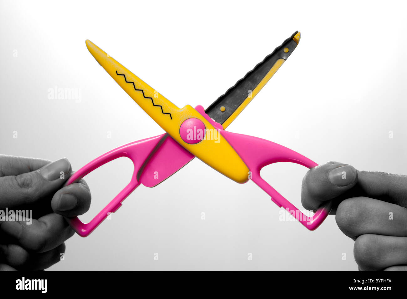 Pinking shears hi-res stock photography and images - Alamy