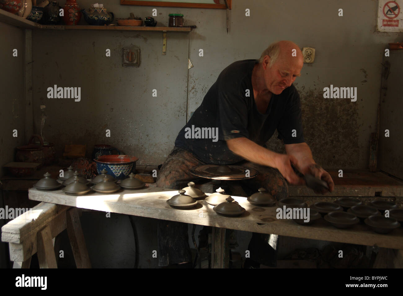 Potter at work Stock Photo - Alamy