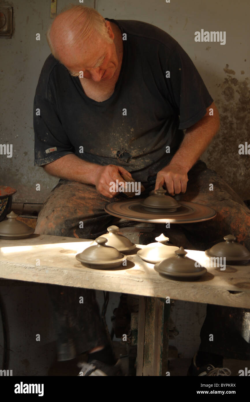 Potter at work Stock Photo - Alamy