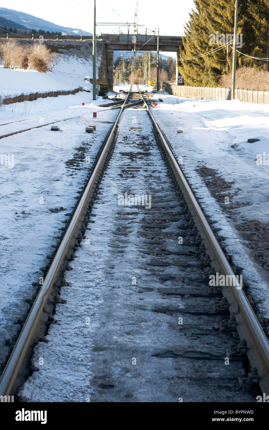 railroad tracks in the snow Stock Photo - Alamy