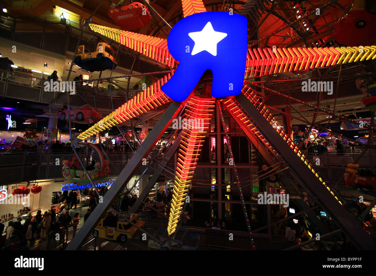 Crowd inside Toys r us store at Times square New York for Christmas ...