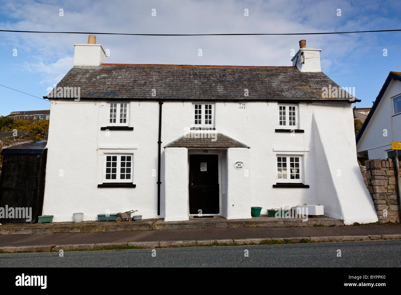 Smugglers cottage hi-res stock photography and images - Alamy