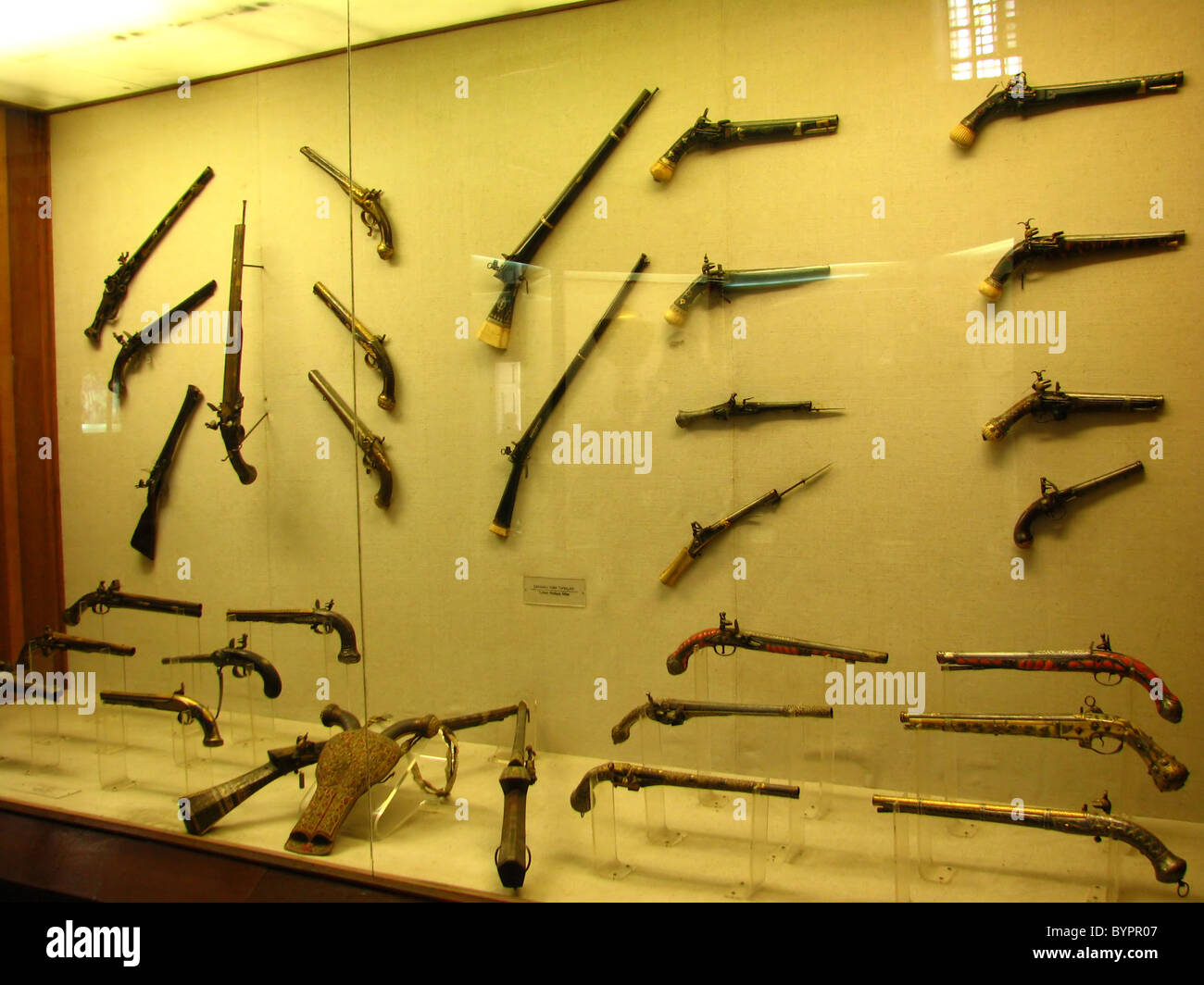 Guns on display at Topkapi palace museum in Istanbul, Turkey Stock ...