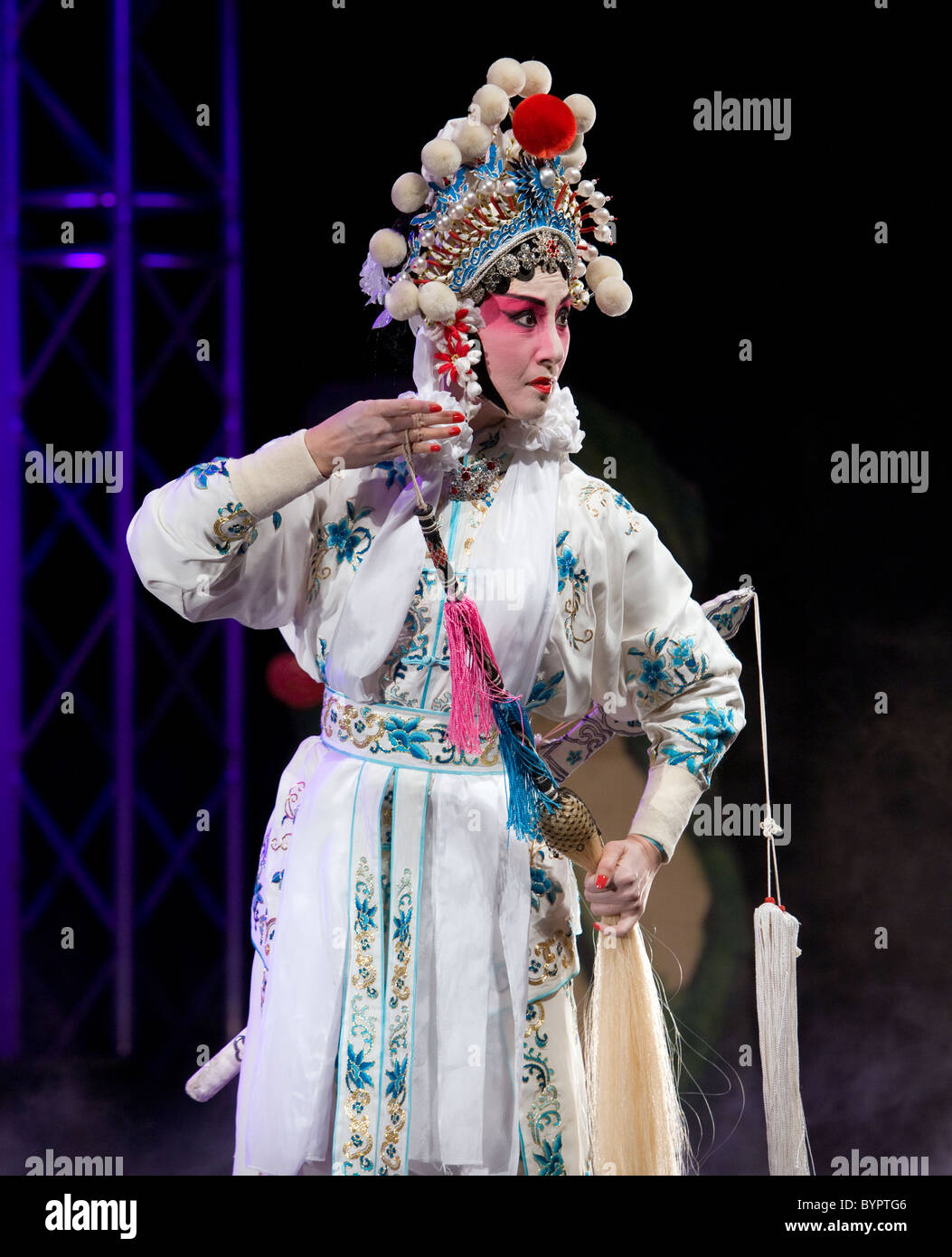 Female performing Chinese classical music,Sichuan Opera in Toronto ...