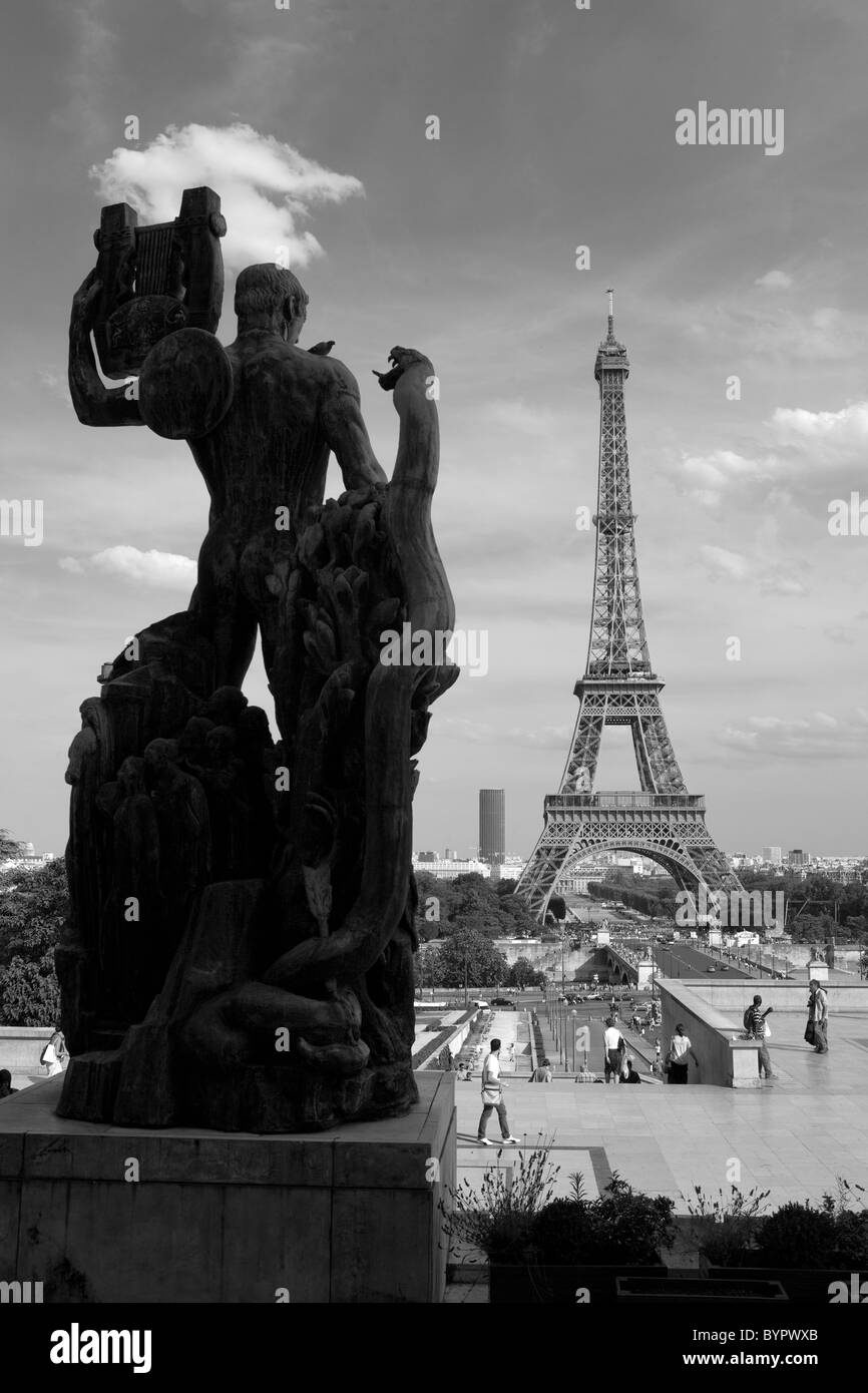 France paris buildings in Black and White Stock Photos & Images - Alamy