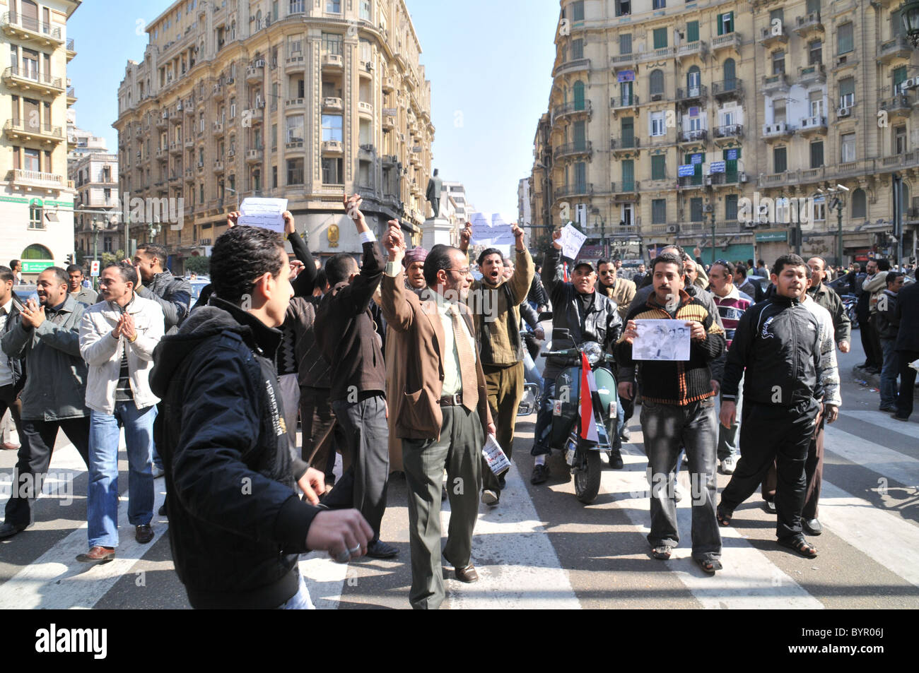 2 February 2011 -- Cairo, Egypt -- Scenes in an around Cairo's Tahrir ...