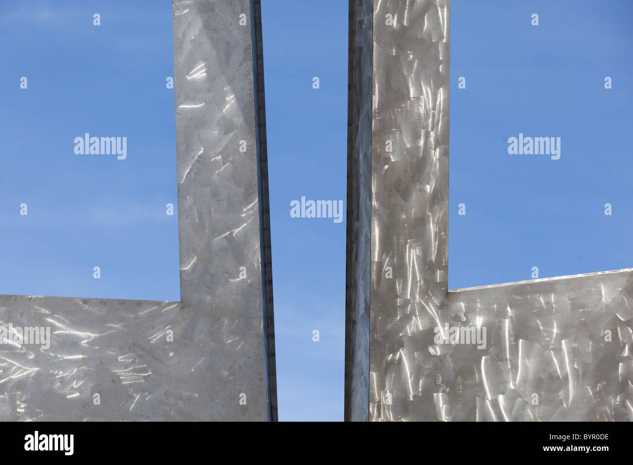 Double L Eccentric Gyratory sculpture by George Warren Rickey Stock ...