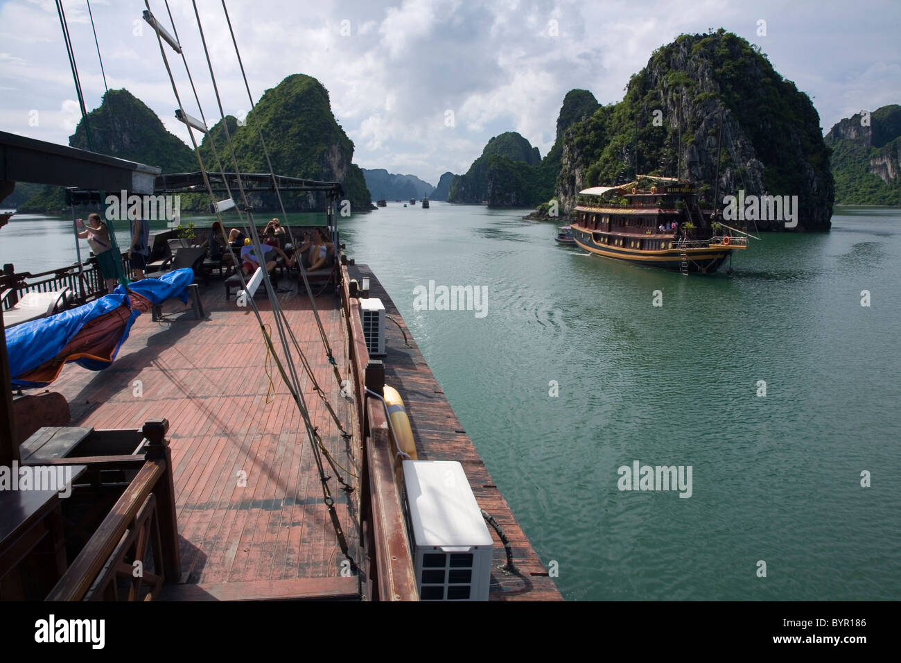 Junk boats in Ha Long Bay. Quang Ninh province, Vietnam, Asia Stock ...