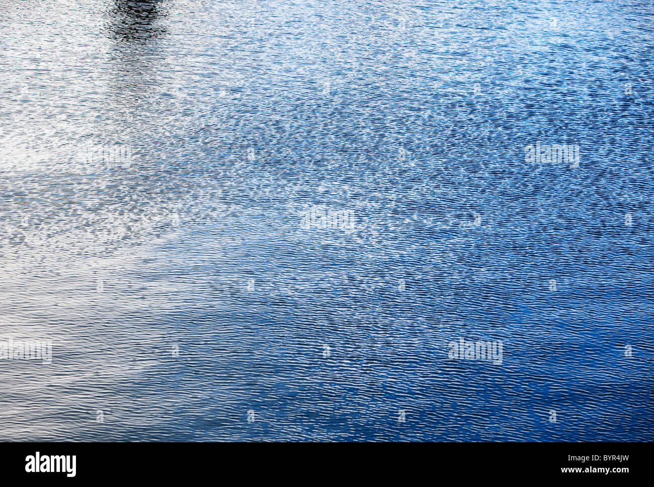 rain on water Stock Photo - Alamy