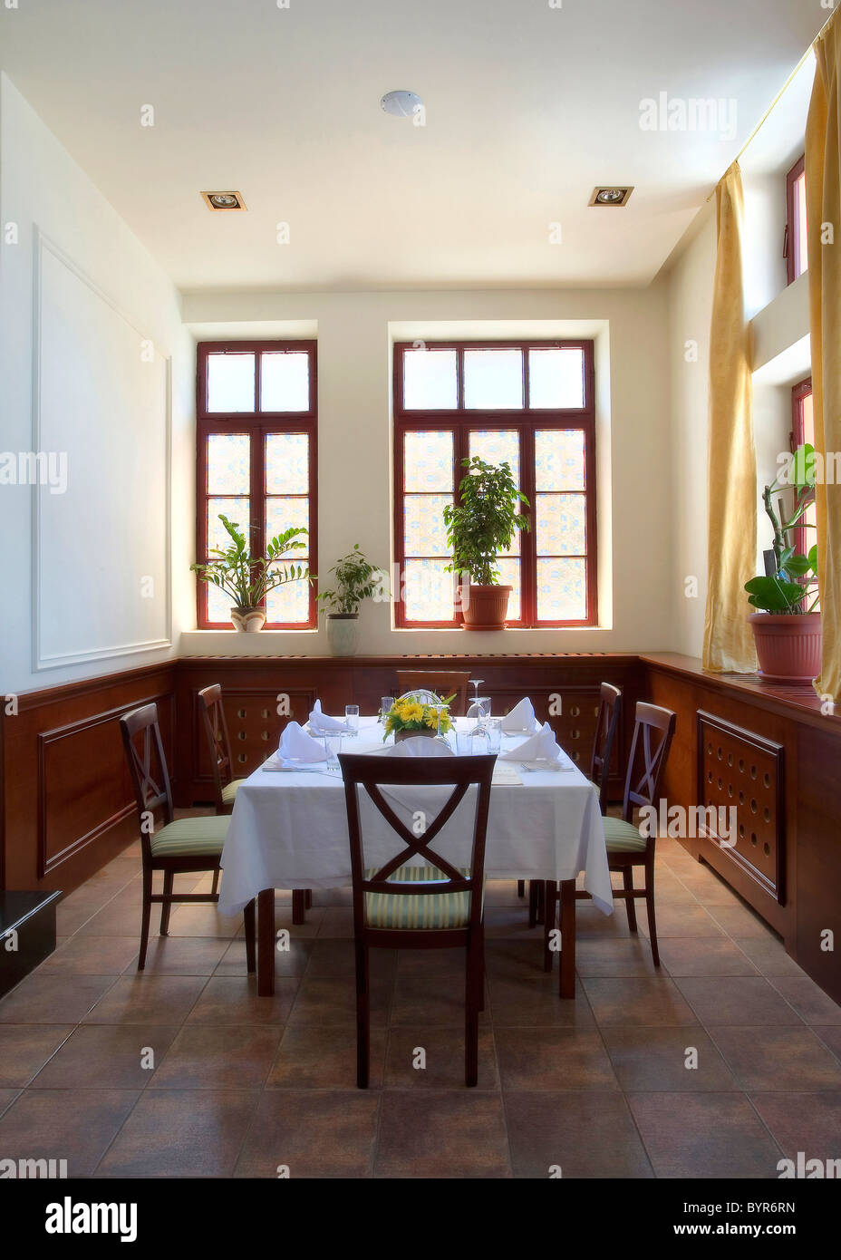 Nice place to dine hi-res stock photography and images - Alamy
