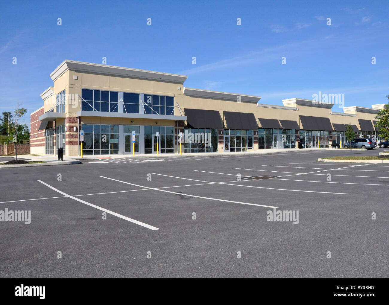 Strip Mall High Resolution Stock Photography and Images - Alamy