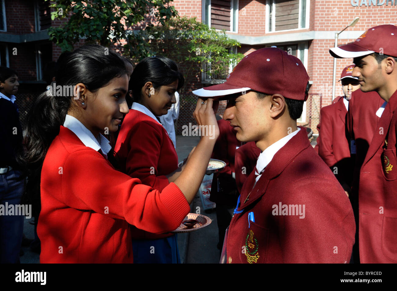 Boy with tilak hi-res stock photography and images - Alamy