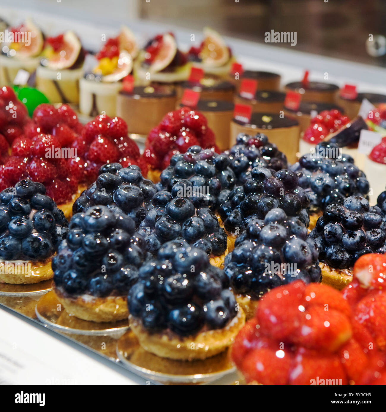Fruit and berry display hi-res stock photography and images - Alamy
