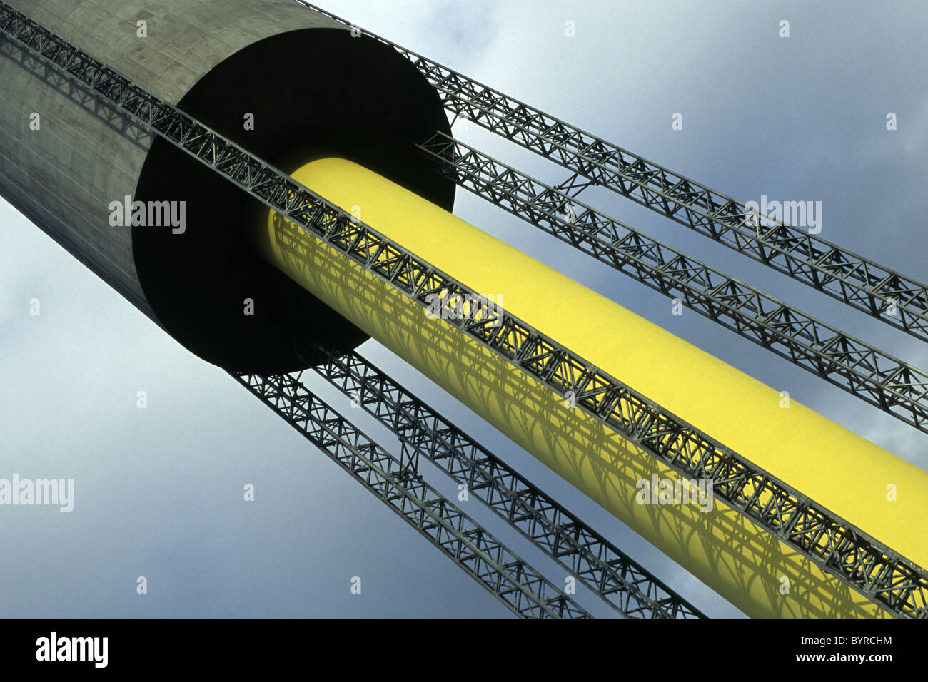 Truss trusses girder girders hi-res stock photography and images - Alamy