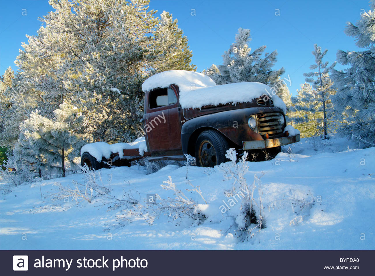 Old Truck In The Snow Stock Photos & Old Truck In The Snow Stock Images ...
