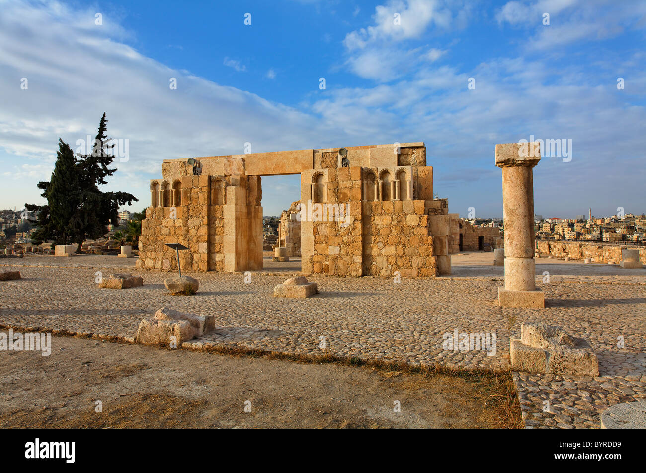 Ruin of the entrance to the Umayyad Palace in the Citadel, Amman ...